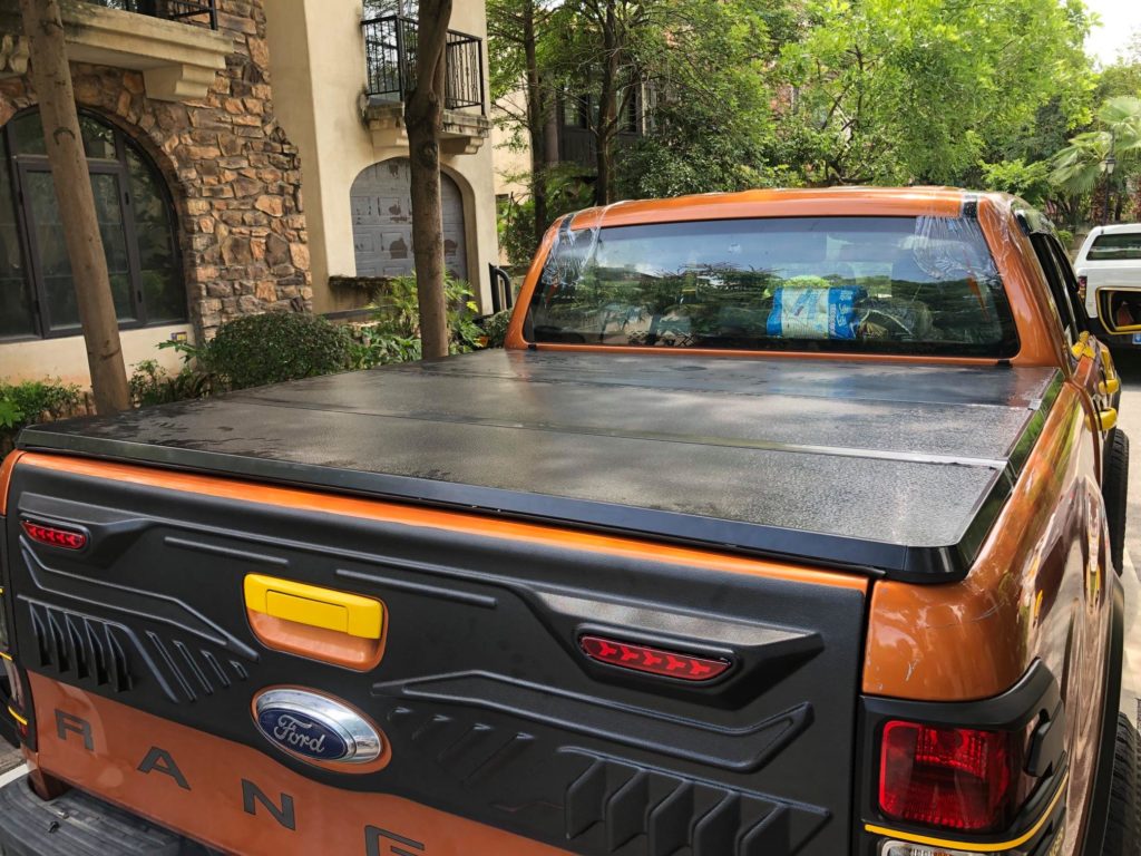 Крышка алюминиевая трехсекционная HTF на Dodge RAM (2009-) - «Dodge RAM»